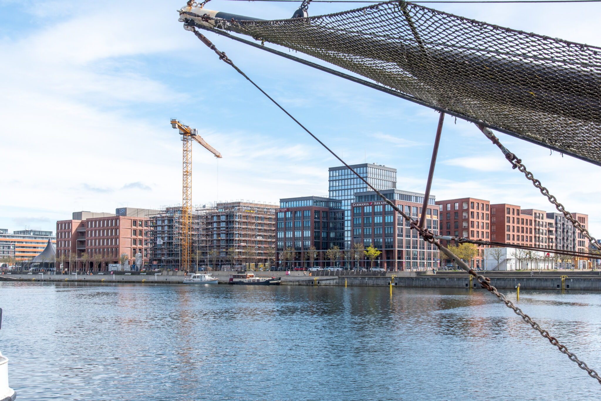 Pier8 - Wohnen am Wasser. Mitten in der Stadt.