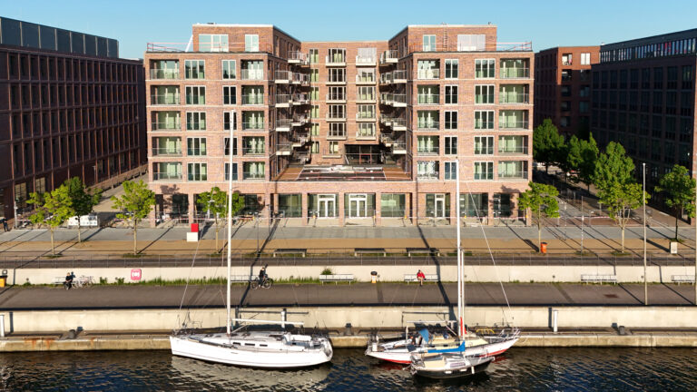 Pier8 - Wohnen am Wasser. Mitten in der Stadt.